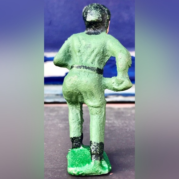 Toys | Vintage 192s Antique Miniature Solid Metal Wwi Bowing Soldier ...